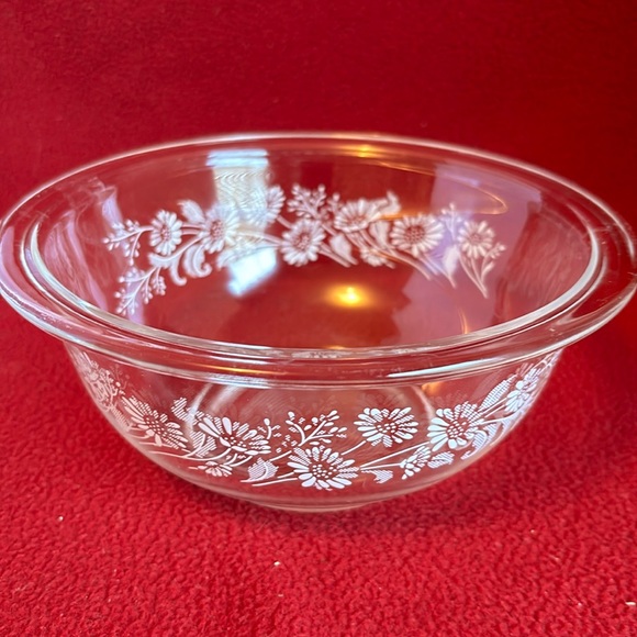 Pyrex | Dining | Pyrex 322 Clear Nesting Mixing Bowl Colonial | Poshmark